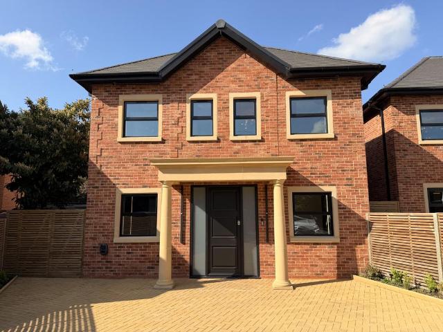 Pipers Green Lane, Edgware, HA8 5 bed detached house to rent £8,500 pcm £1,962 pw
