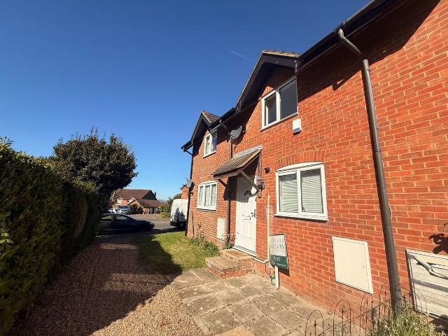 Pipers Field, Ridgewood TN22, 2 bed terraced house to rent, £1,300 pcm | PrimeLocation