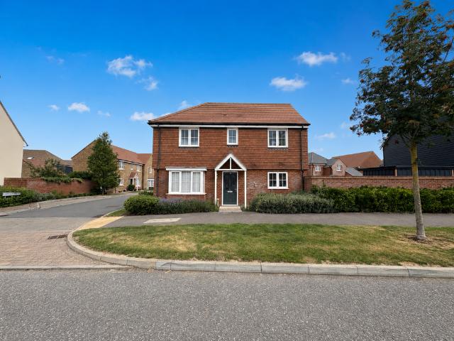Pipin Crescent, Ashford, TN25 3 bed property to rent £1,850 pcm £427 pw