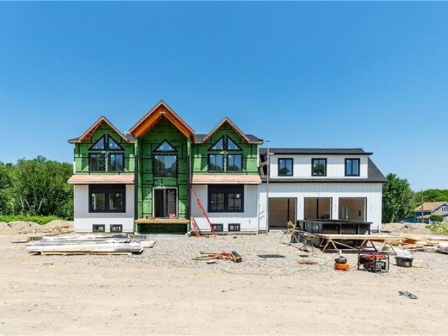 Pippin Orchard Rd, Cranston, Home For Sale