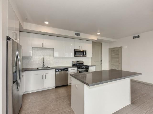 Pique at Iron Point 2 Bedroom Apartment for Rent at 101 Pique Loop, Folsom, CA 95630 Broadstone