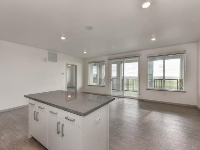 Pique at Iron Point 3 Bedroom Apartment for Rent at 101 Pique Loop, Folsom, CA 95630 Broadstone