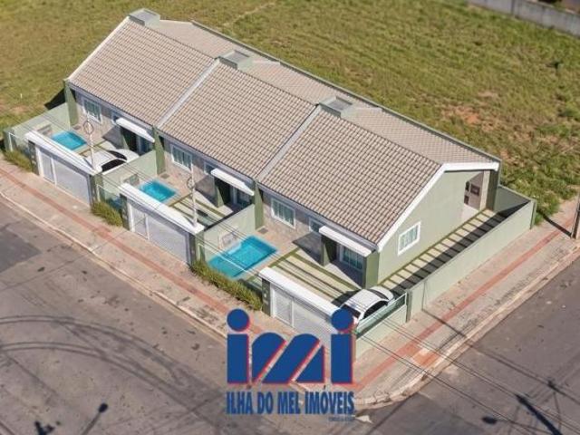 Piscina, suite, 02 vagas de garagem