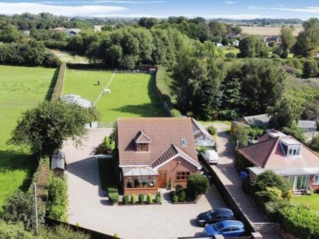 Pitt Lane, Ryehill, 4 Bedroom Detached