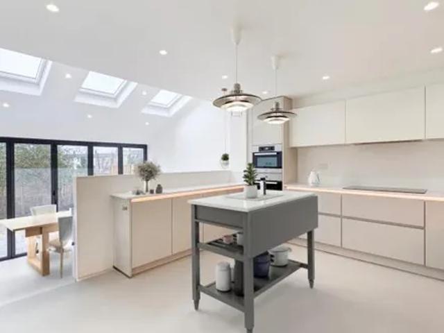 Pittville Gardens, London, SE25 4DJ, United Kingdom | 6 bed house for rent #165399585 | Rentberry