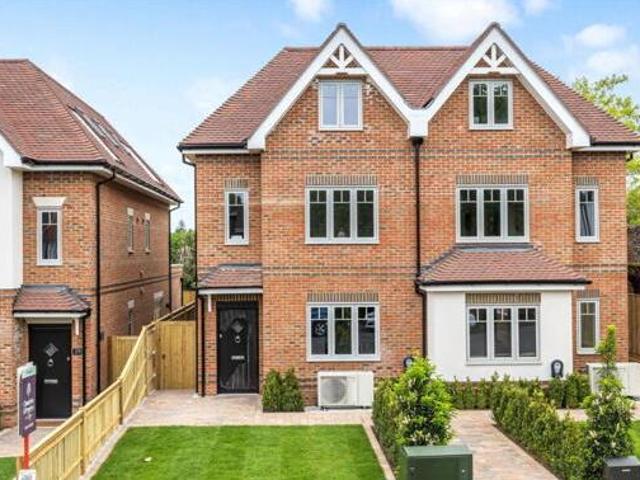Pit Farm Road, Guildford, 4 Bedroom Semi detached