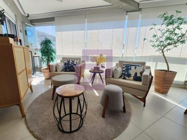 Pitangueiras luxuoso construcao nova!
