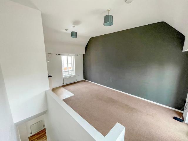 Pitcairn Avenue, Lincoln