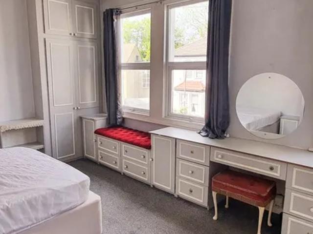 Pitcairn Road, London, SW17 9HS, United Kingdom | Room for rent #167612080 | Rentberry