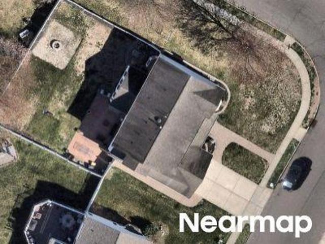 Pitch Pine Ln