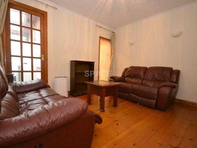 Pitcroft Avenue, Reading RG6, 4 bed terraced house to rent, £2,100 pcm | PrimeLocation