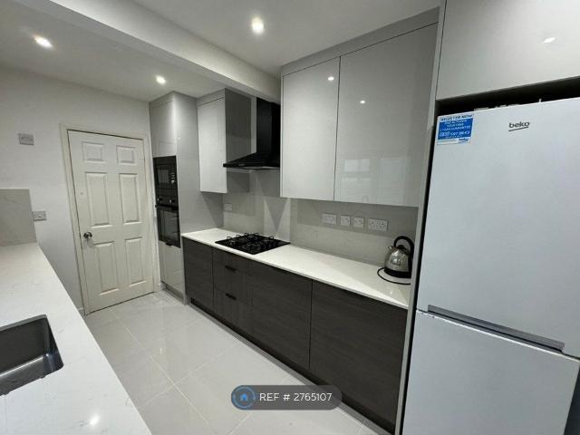 Pitcroft Avenue, Reading RG6, 5 bed terraced house to rent, £3,125 pcm | PrimeLocation