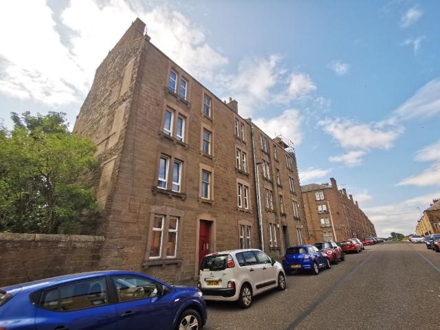 Pitfour Street, Lochee West, Dundee DD2, 1 bed flat to rent, £595 pcm | PrimeLocation