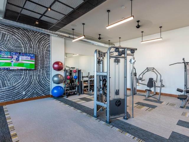 Pivot Apartments Studio Apartment for Rent at 455 Snelling Ave N, St. Paul, MN 55104 Merriam Park East