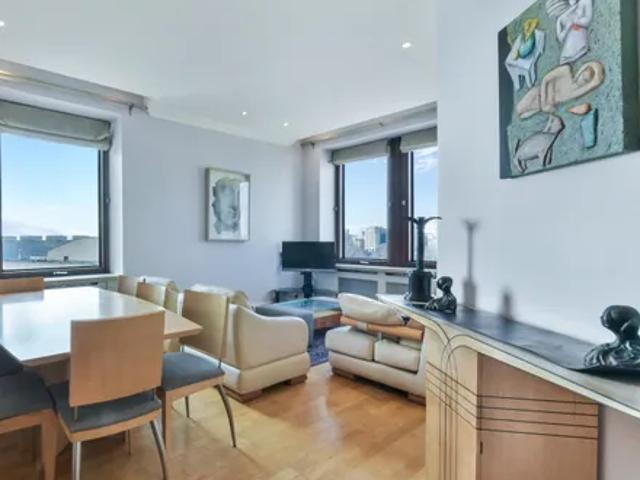 PizzaExpress, Belvedere Road, South Bank, London, SE1 8YP, United Kingdom | 3 bed apartment for rent #111721548 | Rentberry