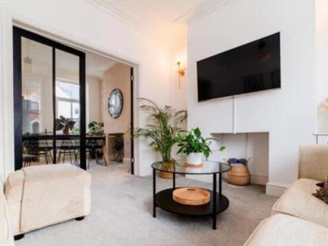 Pomeroy Street, Cardiff Bay, 1 Bedroom House