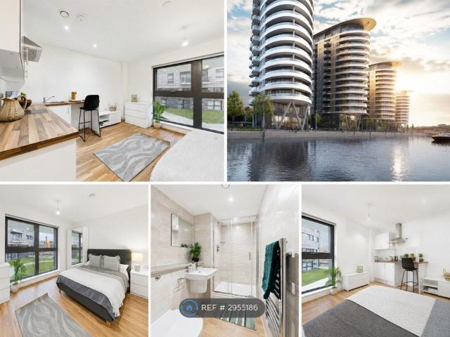Pomona Strand, Manchester M16, Studio to rent, £900 pcm | PrimeLocation
