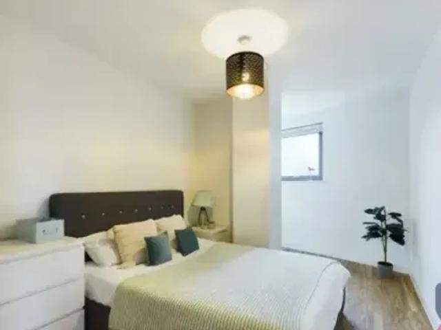 Pomona Strand, Trafford, M16 9SN, United Kingdom | 2 bed apartment for rent #143979075 | Rentberry