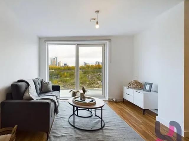 Pomona Strand, Trafford, M16 0YD, United Kingdom | 2 bed apartment for rent #137836959 | Rentberry