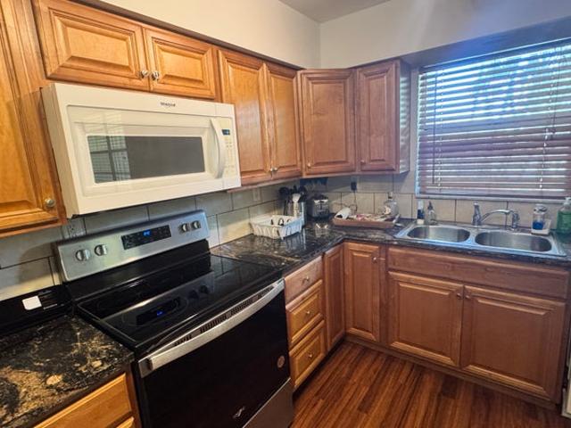 Pompano Beach Room East of US1