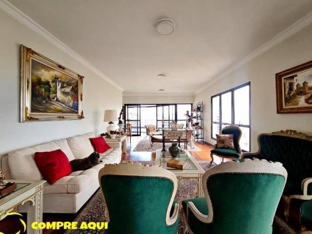 Pompeia | 190m² | 4 Dormitorios | 2 Suites | 3 Vagas | 3 Sacadas