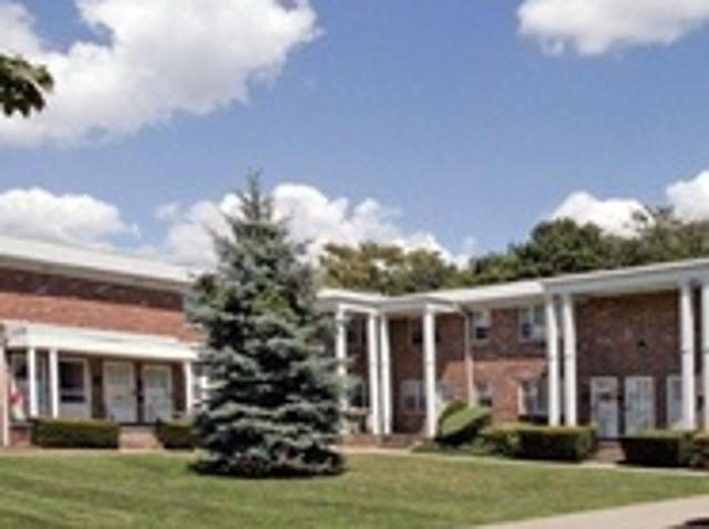 Pompton Hills