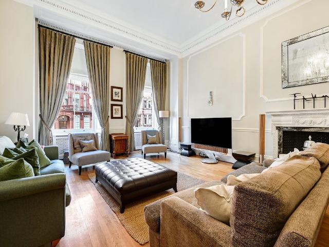 Pont Street, Knightsbridge SW1X, 3 bed terraced house to rent, £11,000 pcm | PrimeLocation