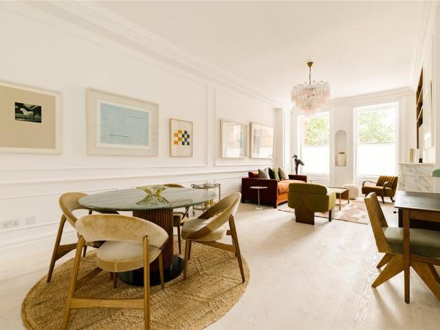 Pont Street, London, SW1X 1 bed apartment to rent £10,833 pcm £2,500 pw