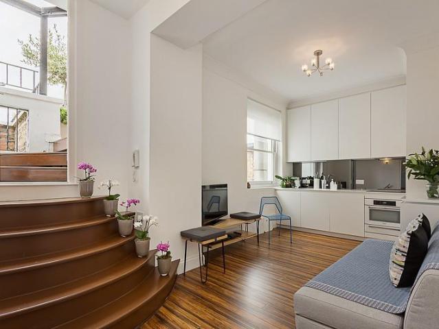 Pont Street, London SW1X 1 bed flat to rent £3,358 pcm £775 pw