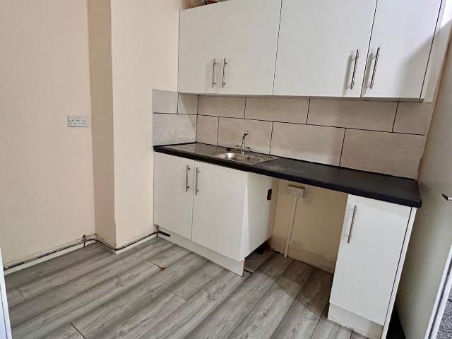 Pontardawe, Swansea SA8, 1 bed flat to rent, £690 pcm | PrimeLocation