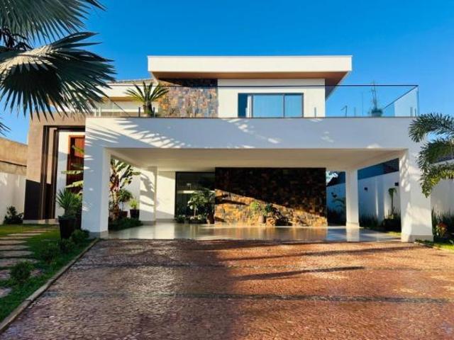 Ponte Alta Mansão 5 Quartos sendo 3 Suites Lazer e 10 vagas Estuda se Permutas
