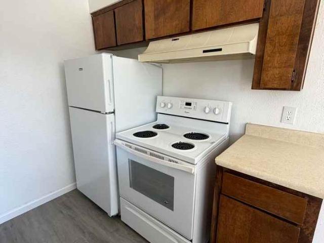Pontiac Way Apartments 1 Bedroom Apartment for Rent at 2015 E Pontiac Way, Fresno, CA 93726 McLane