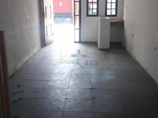Ponto com casa Comercial Jacareí Centro 610m² Estuda Permuta