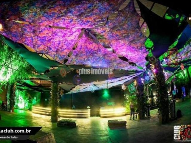 Ponto Comercial com 3 Quartos e 4 banheiros à Venda, 511 m²