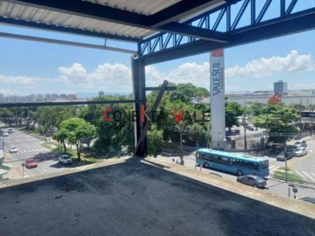 Ponto Comercial à Venda ou locação – Oportunidade Única na Av. Andrômeda!