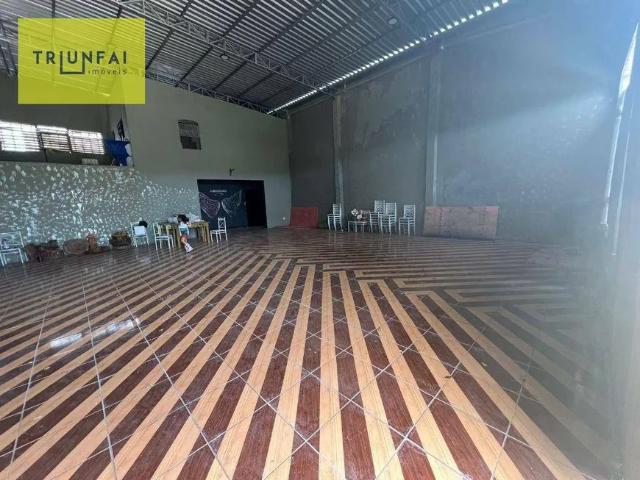 Prédio Comercial e 2 banheiros à Venda, 530 m² por R$ 1.250.000