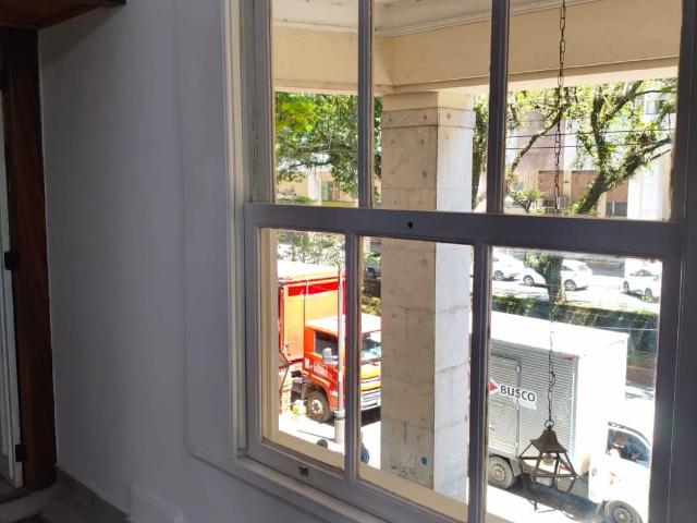 Ponto em Centro, Petrópolis/RJ de 34m² à venda por R$ 279.000,00