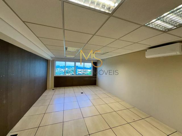 Ponto em Lageadinho, Cotia/SP de 38m² para locação R$ 2.500,00/mes