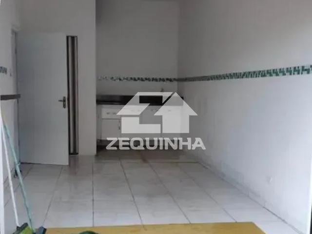 Ponto em São Pedro, Osasco/SP de 25m² para locação R$ 1.300,00/mes