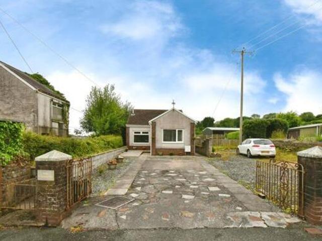 Pontyates, Heol Y Meinciau, Llanelli, 2 Bedroom Bungalow