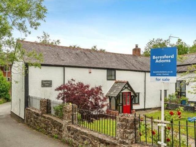 Pontybodkin, Ffordd Y Bont, Mold, 4 Bedroom Semi detached