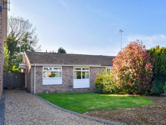 Pond Bank, Blisworth, 2 Bedroom Semi detached