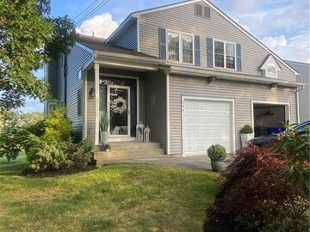 Pond Ct Unit A, North Providence, Home For Sale