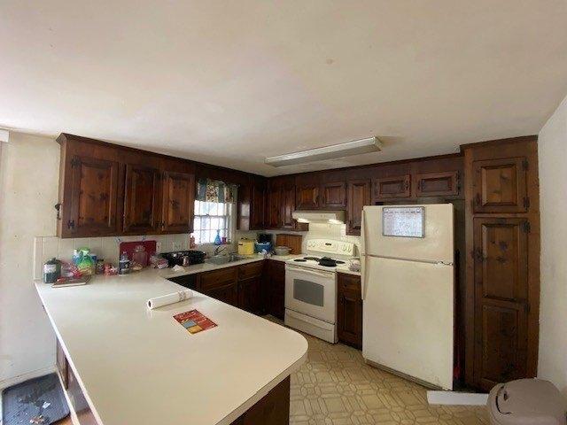 Pond Cir, Mashpee, Home For Sale