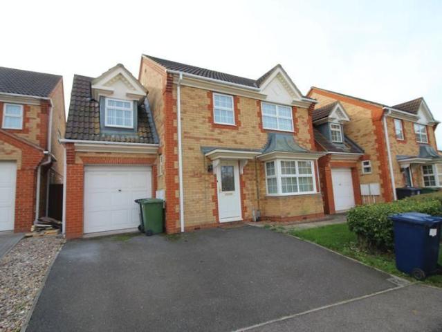 Pond Close, Huntingdon PE29, 4 bed detached house to rent, £1,850 pcm | PrimeLocation