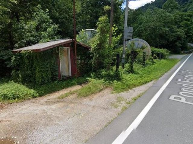 Pond Fork Rd, Van, WV 25208
