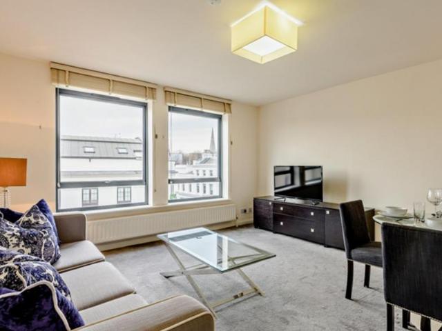 Pond Place, 161 Fulham Road, London SW3 2 bed flat to rent £3,900 pcm £900 pw