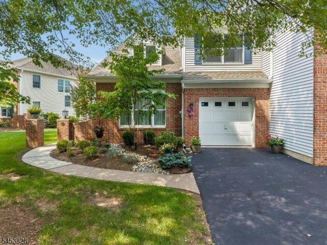 Pond Ridge Dr, Clinton, Condo For Sale