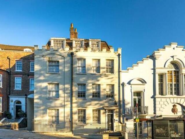 Pond Street, London, 3 Bedroom Apartment