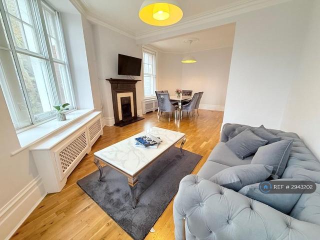 Pond Street, London, NW3 3 bed flat to rent £3,750 pcm £865 pw
